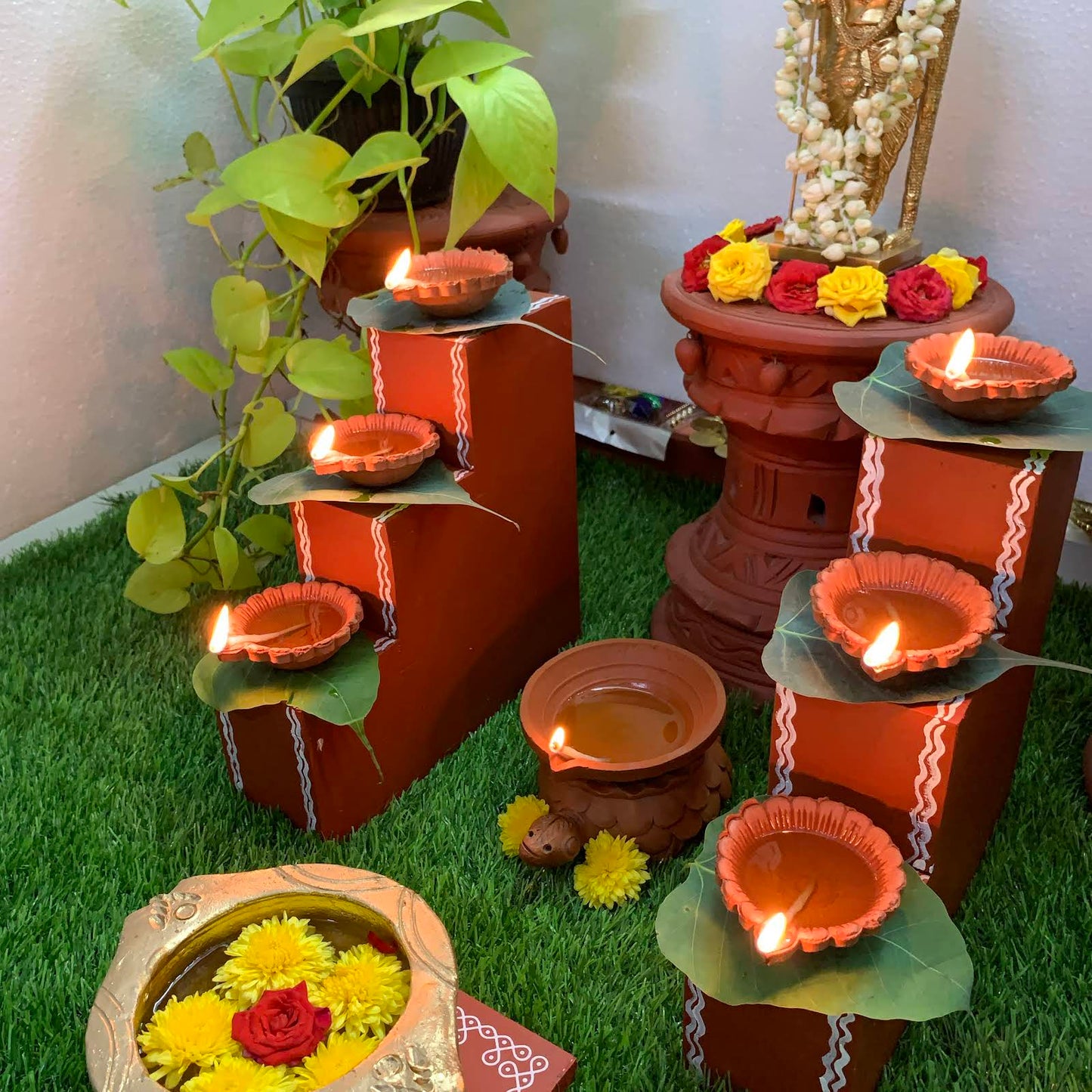 3 Step Diya Stand - Vilakku Padi - DS05 – Decor Duniya