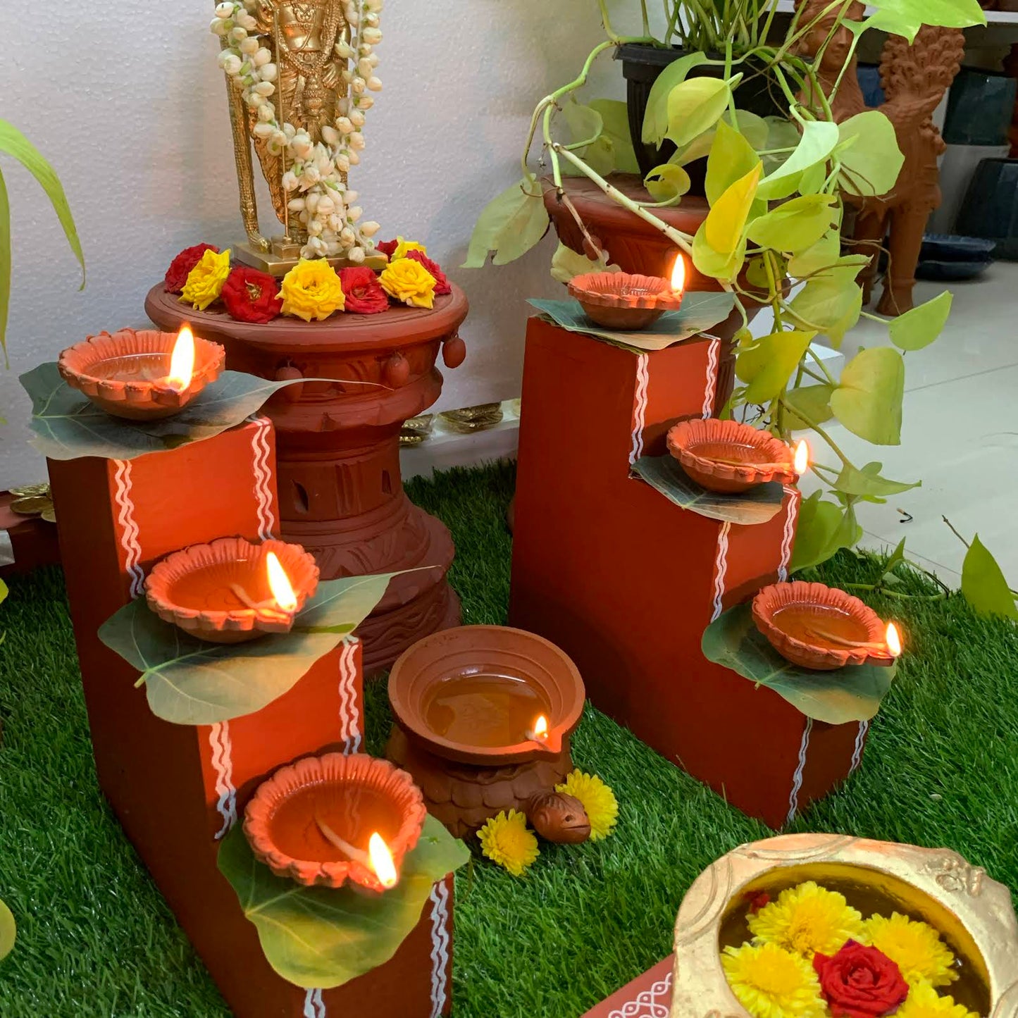 3 Step Diya Stand - Vilakku Padi - DS05 – Decor Duniya