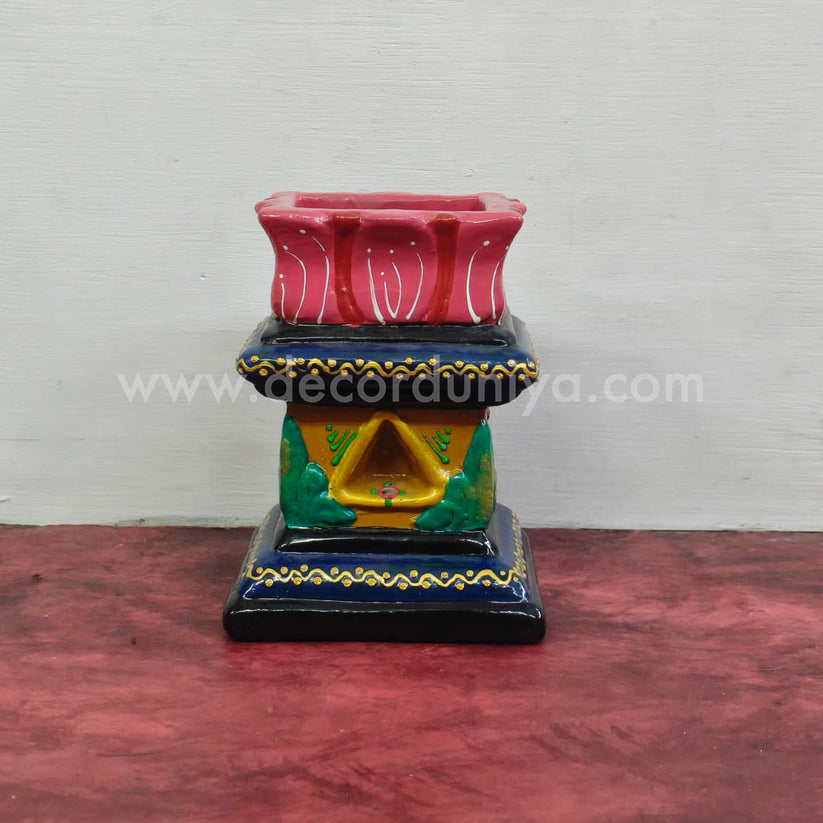 Hand Crafted Thulasi Maadam - VS101 – Decor Duniya