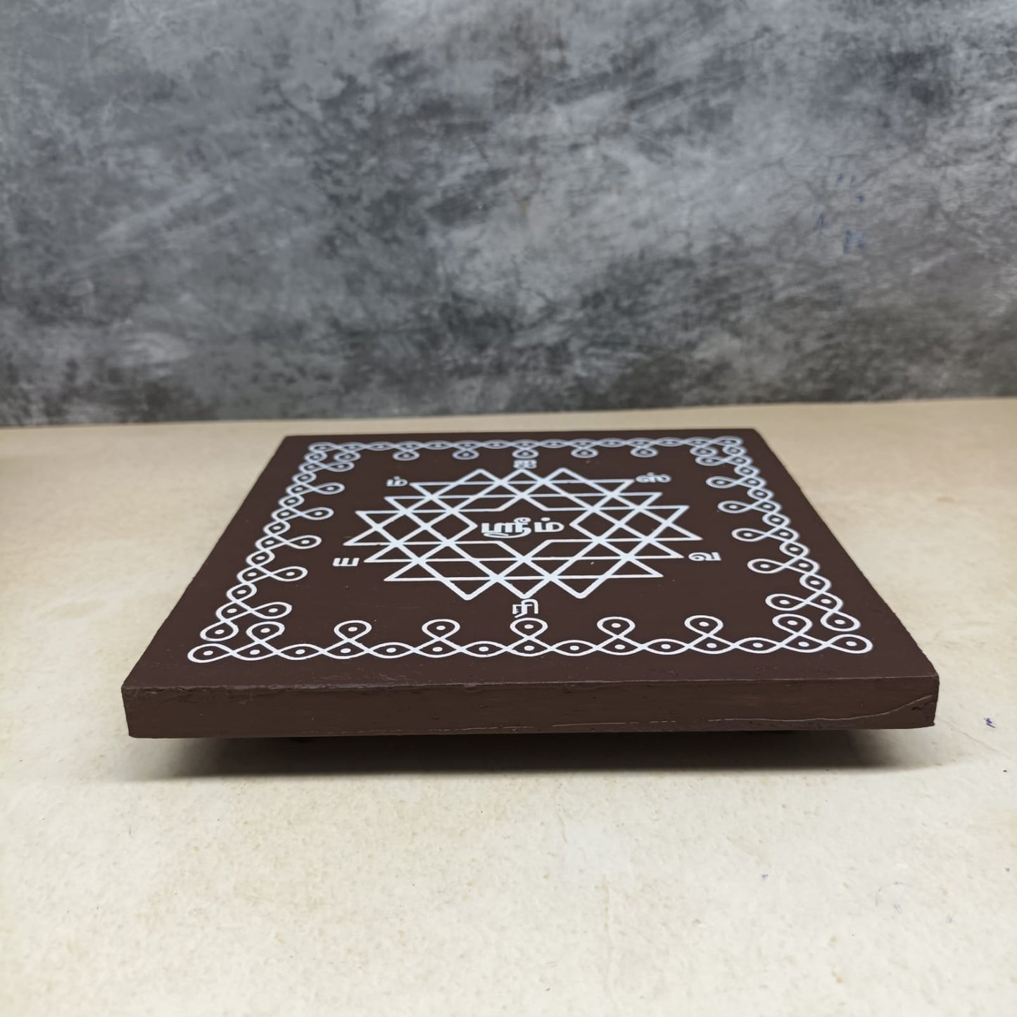 Wooden Kolam Manai - AK02 – Decor Duniya