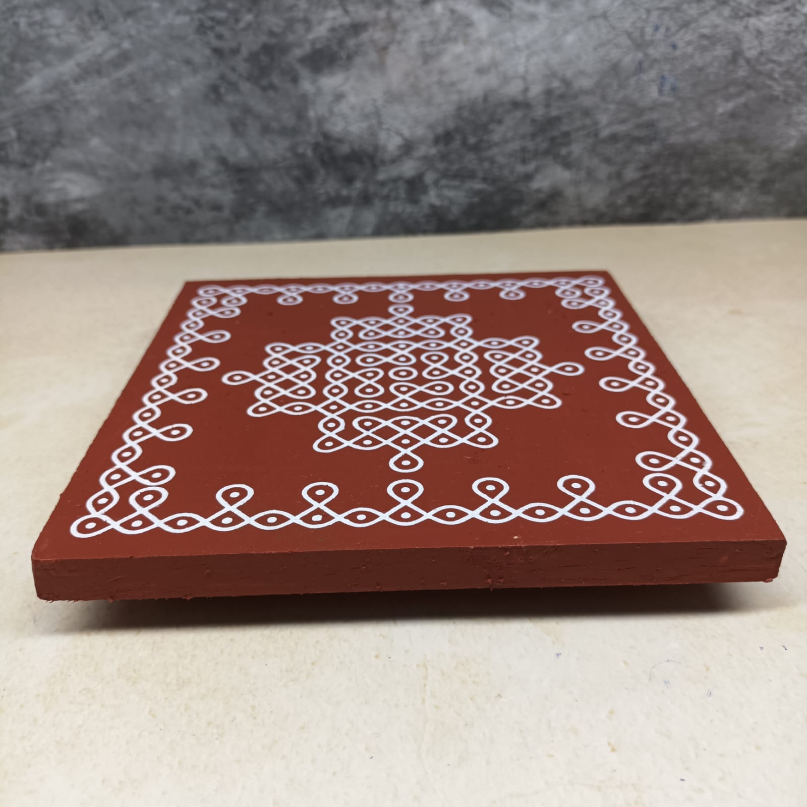 Wooden Kolam Manai - CK04 – Decor Duniya