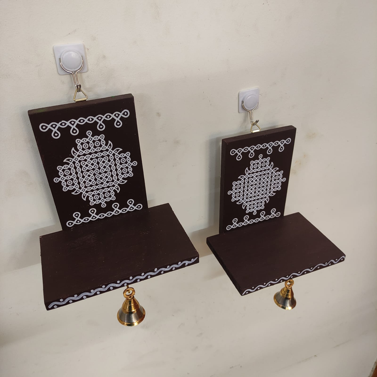Wooden Kolam Wall Shelf Pair | Vilakku madam - VM7 – Decor Duniya